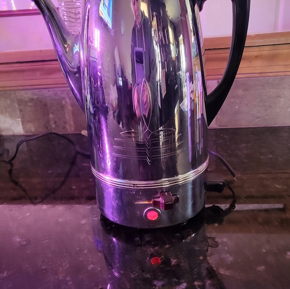 Universal | Kitchen | Vintage Universal Coffeematic 8 Cup Chrome ...